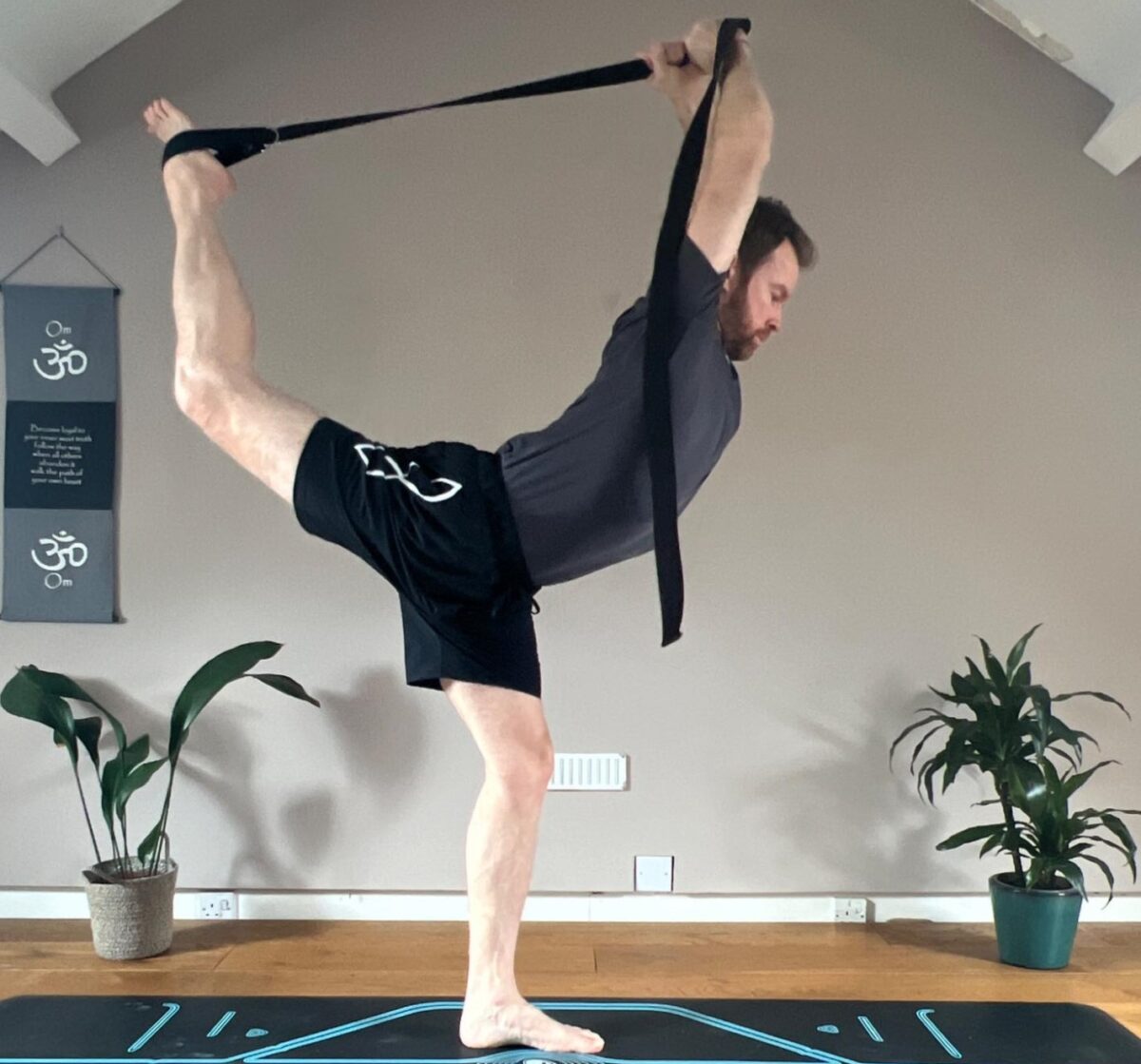 6 Dancer Pose Variations & their benefits for Every Level