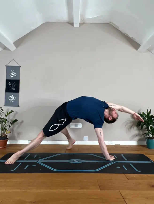 How to Do Wild Thing Pose (Camatkarasana) - Dav Jones Yoga